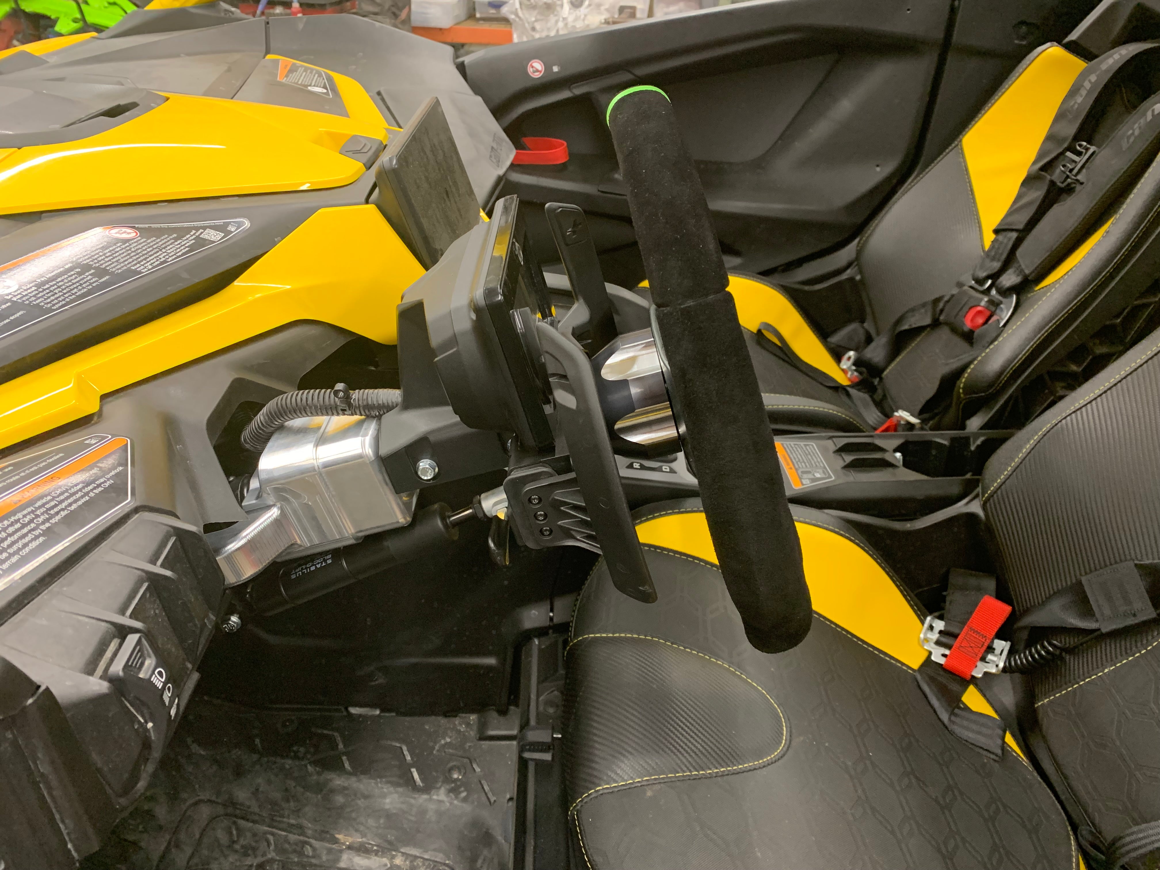 Can-Am Maverick R 1.5:1 Steering Quickener - Stock Steering Wheel– Hess ...